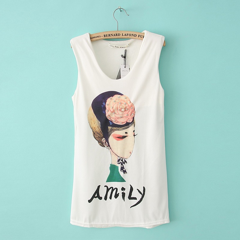 Beautiful Girl Designer Diamond Pattern Vest Long Sections T-shirt on ...